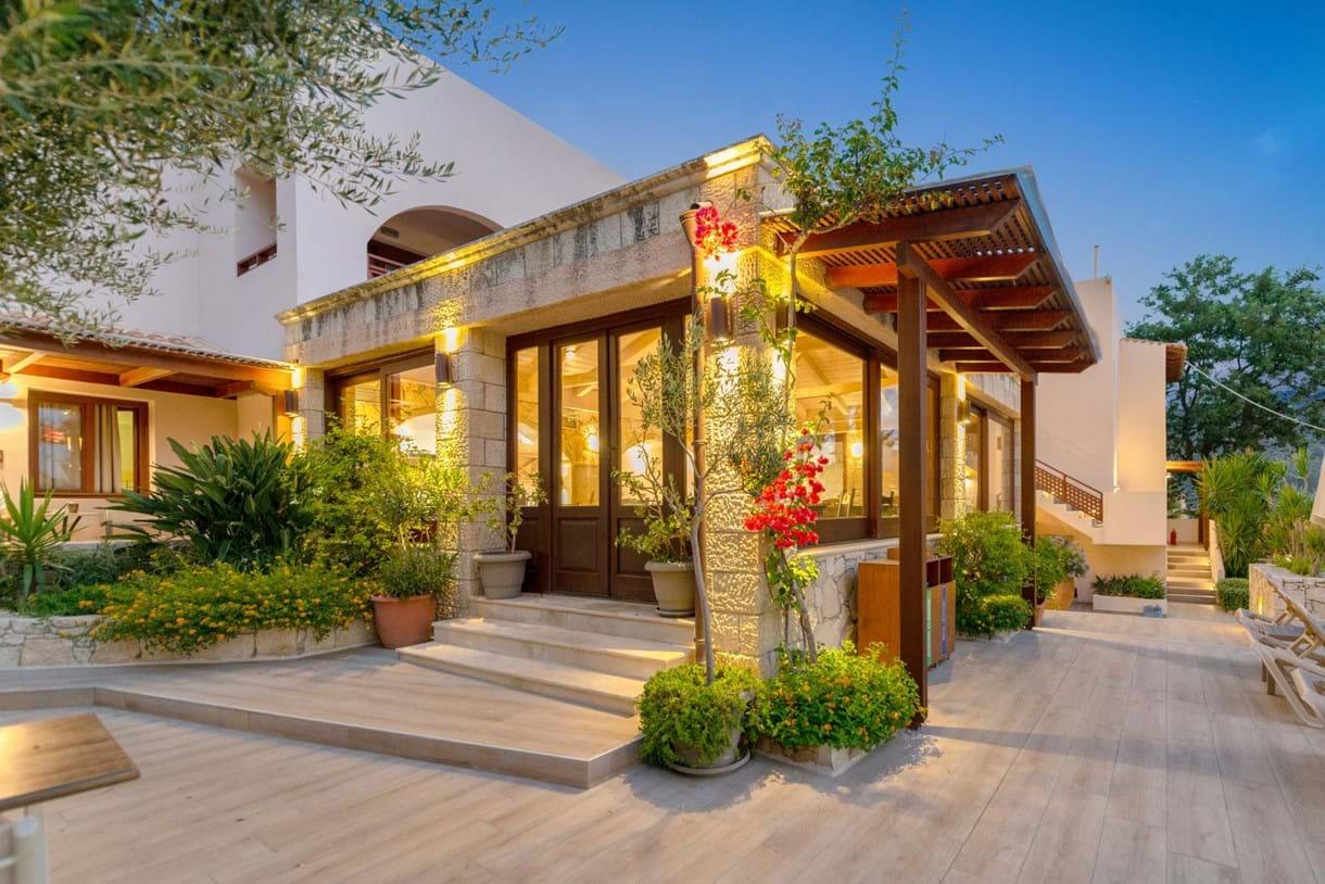 Cactus Village Hotel & Bungalows - Stalis - Discover Crete