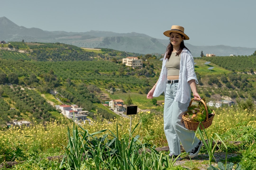 Kokkiadis Honey Farm: Tour of the Regenerative Vegetable Garden & Salad ...