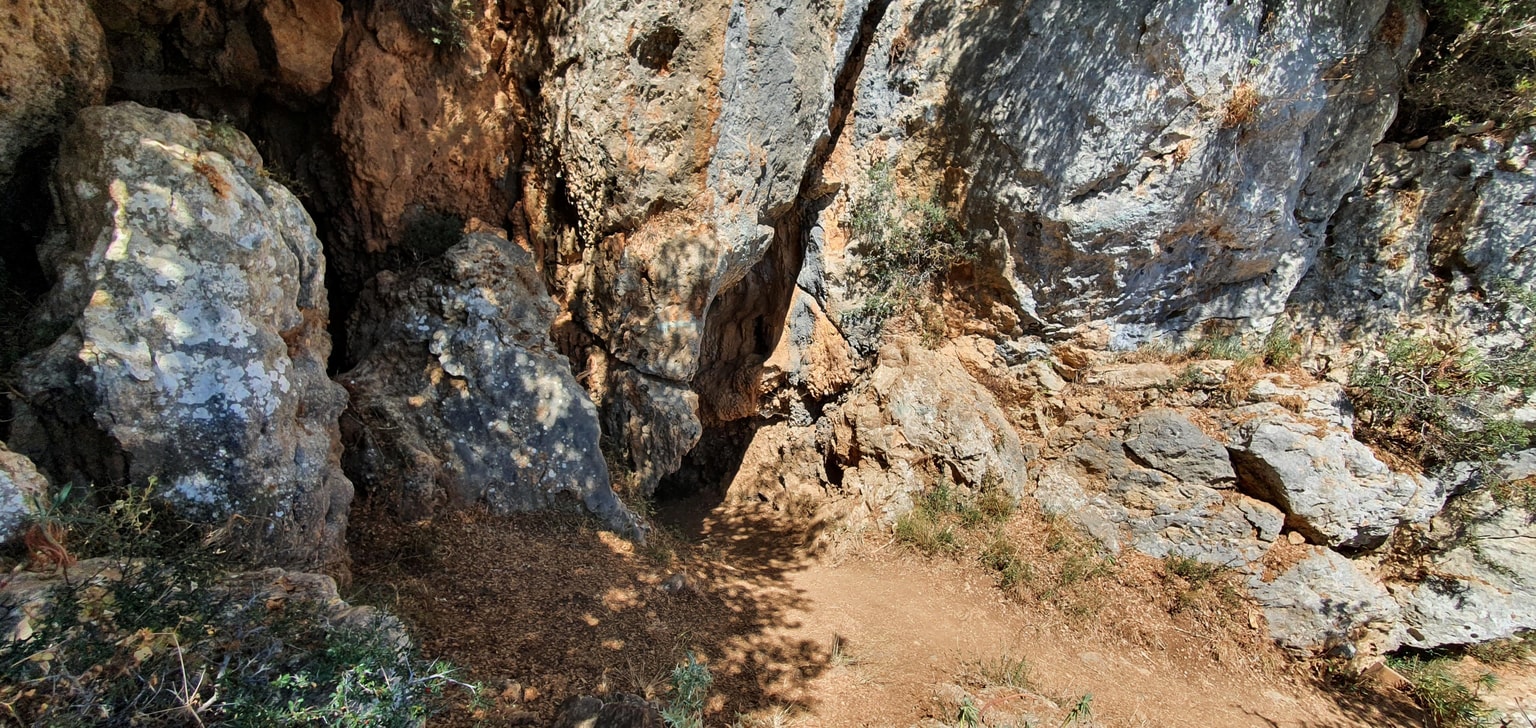 Σπήλαιο Τράπεζας ή Κρόνιο - Discover Crete