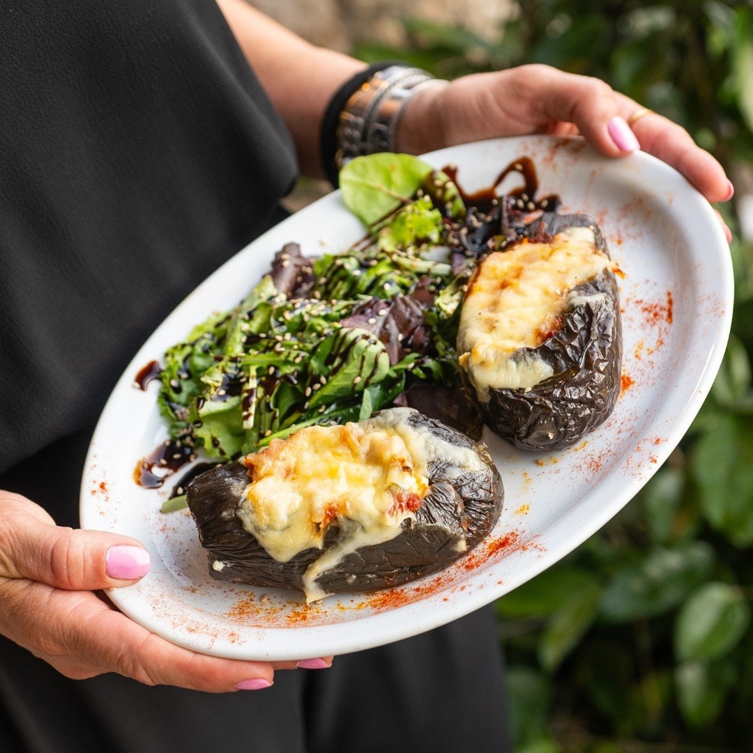 Cretan Corner: Traditional food with a unique view - Discover Crete