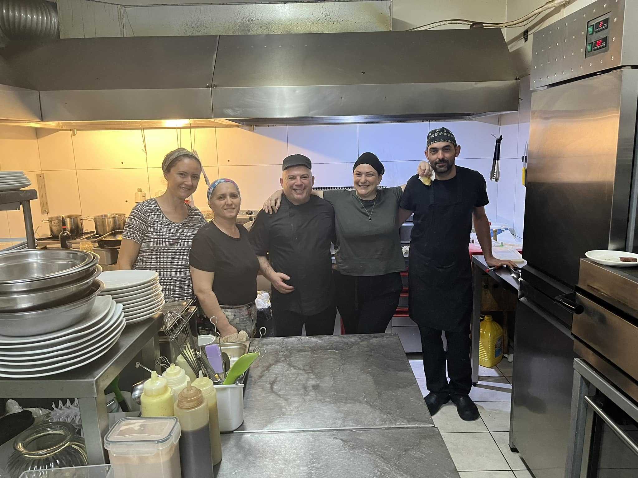 Finikas: - Discover Crete