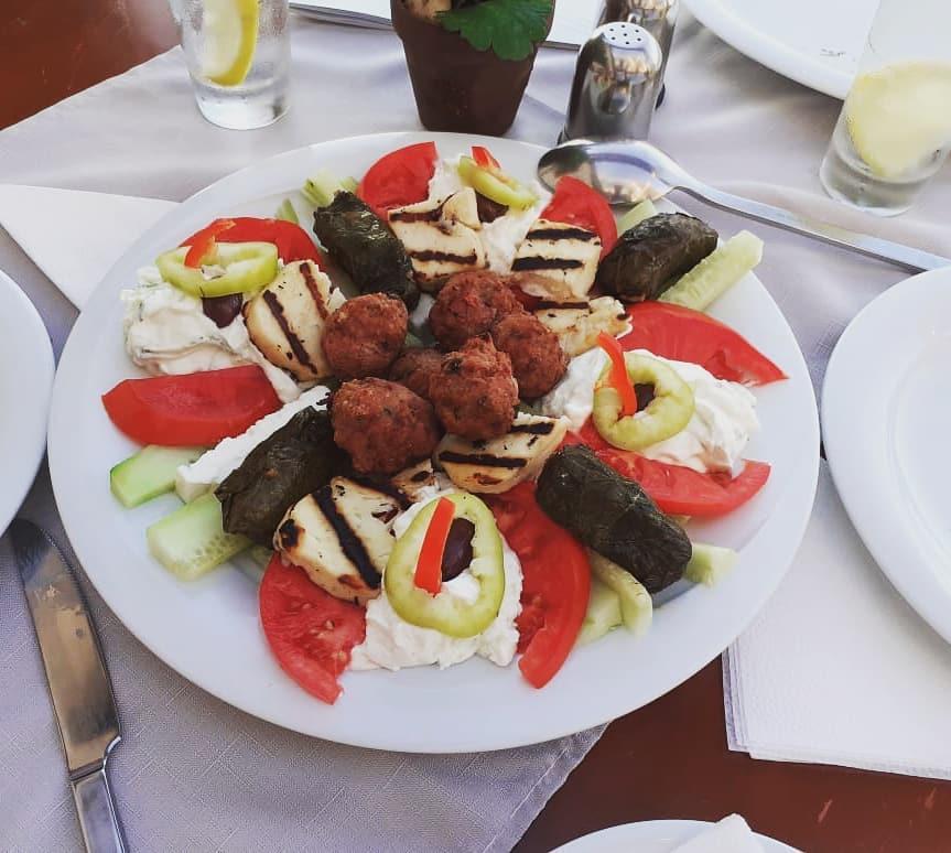 Hercules: Simple and delicious... with a view of the sea! - Discover Crete