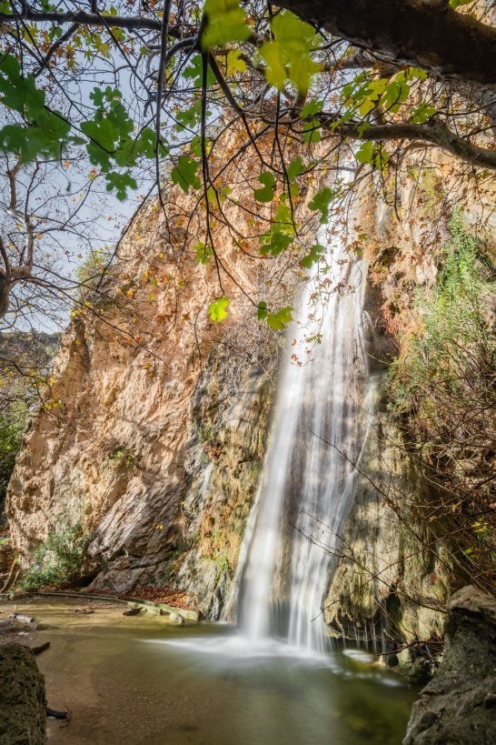 Το φαράγγι του Μυλωνά με τον εντυπωσιακό καταρράκτη! - Discover Crete