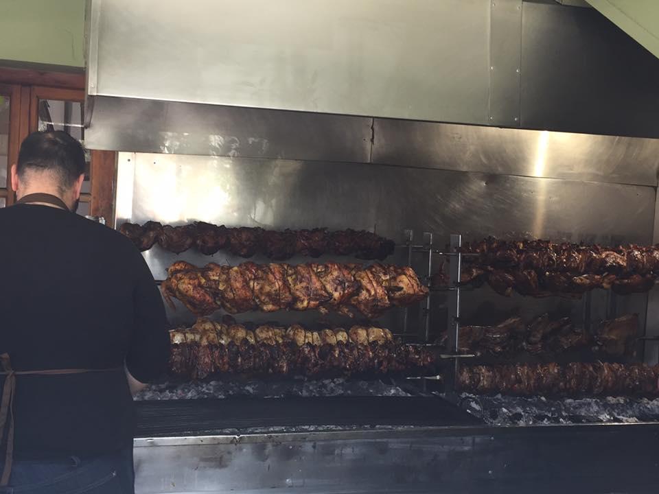 Mitsos BBQ: The best roasted meats in Chania - Discover Crete