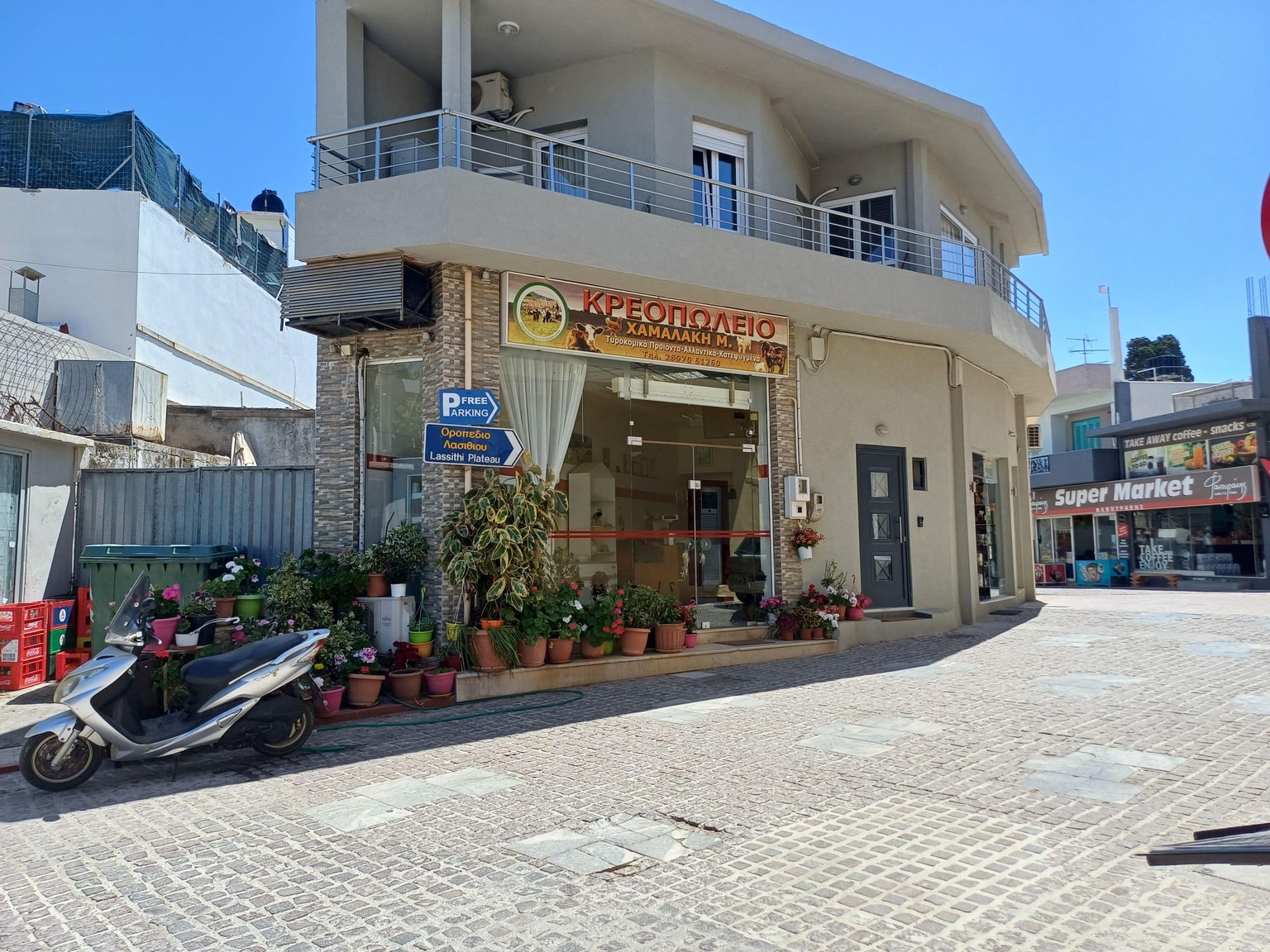 Mochos: A Unique Musical Tradition - Discover Crete