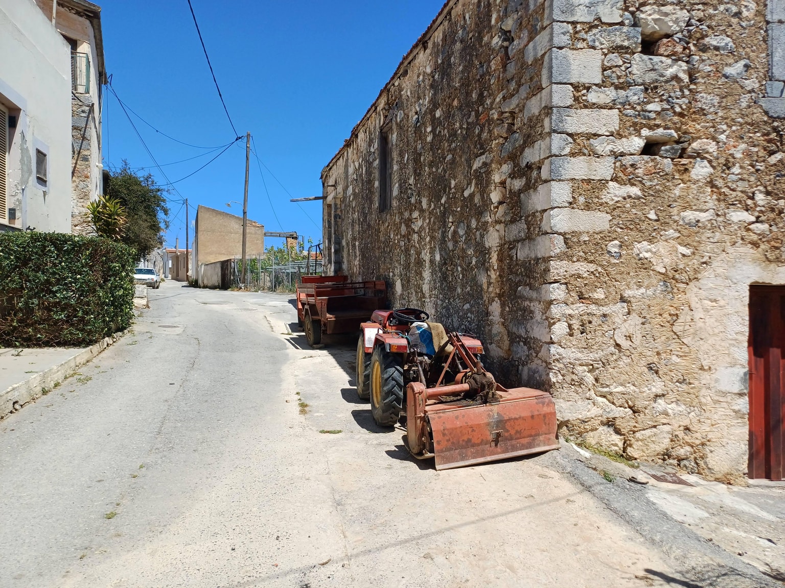 Mochos: A Unique Musical Tradition - Discover Crete