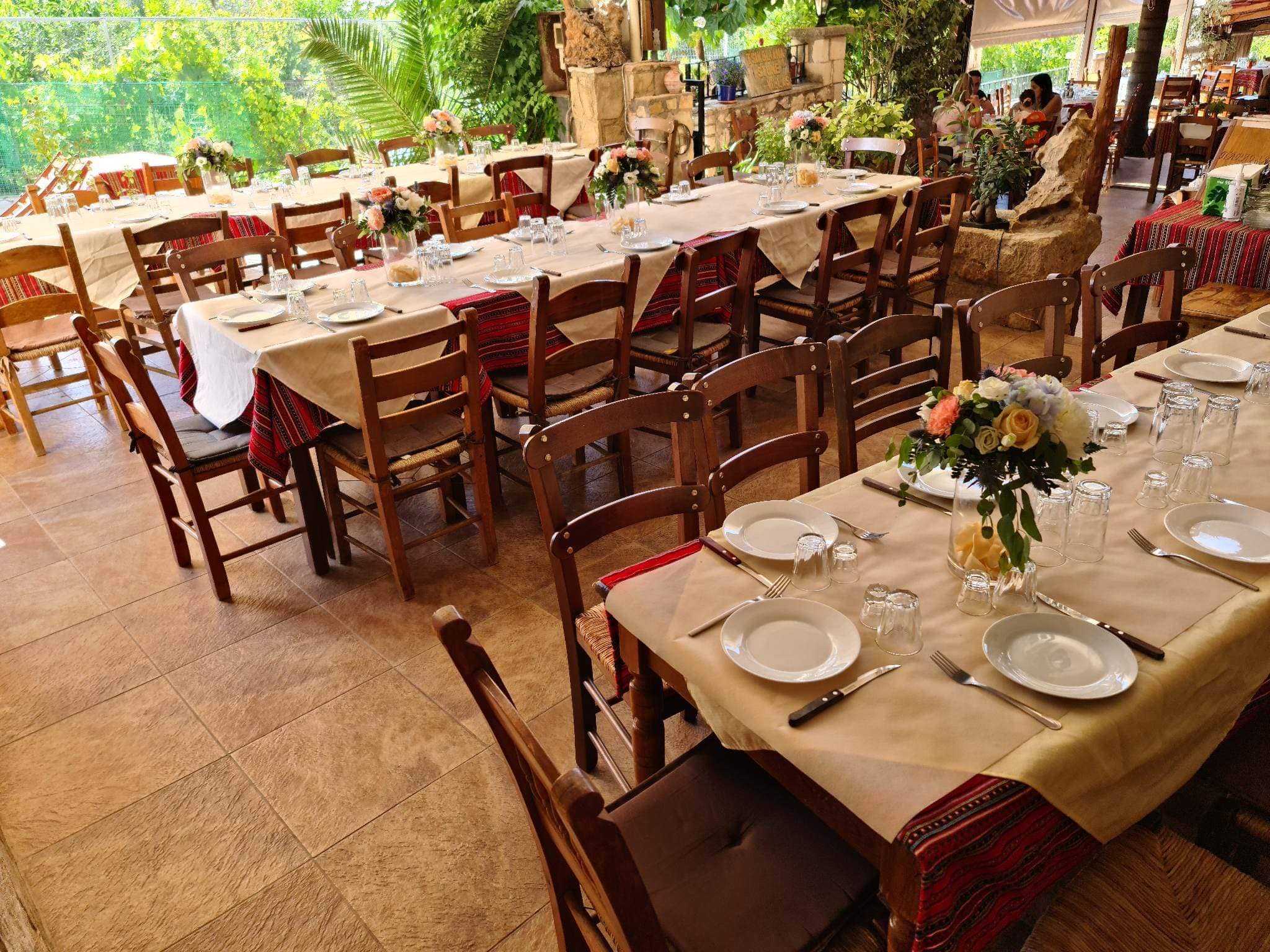 Parasía: A Traditional tavern that’s always packed! - Discover Crete